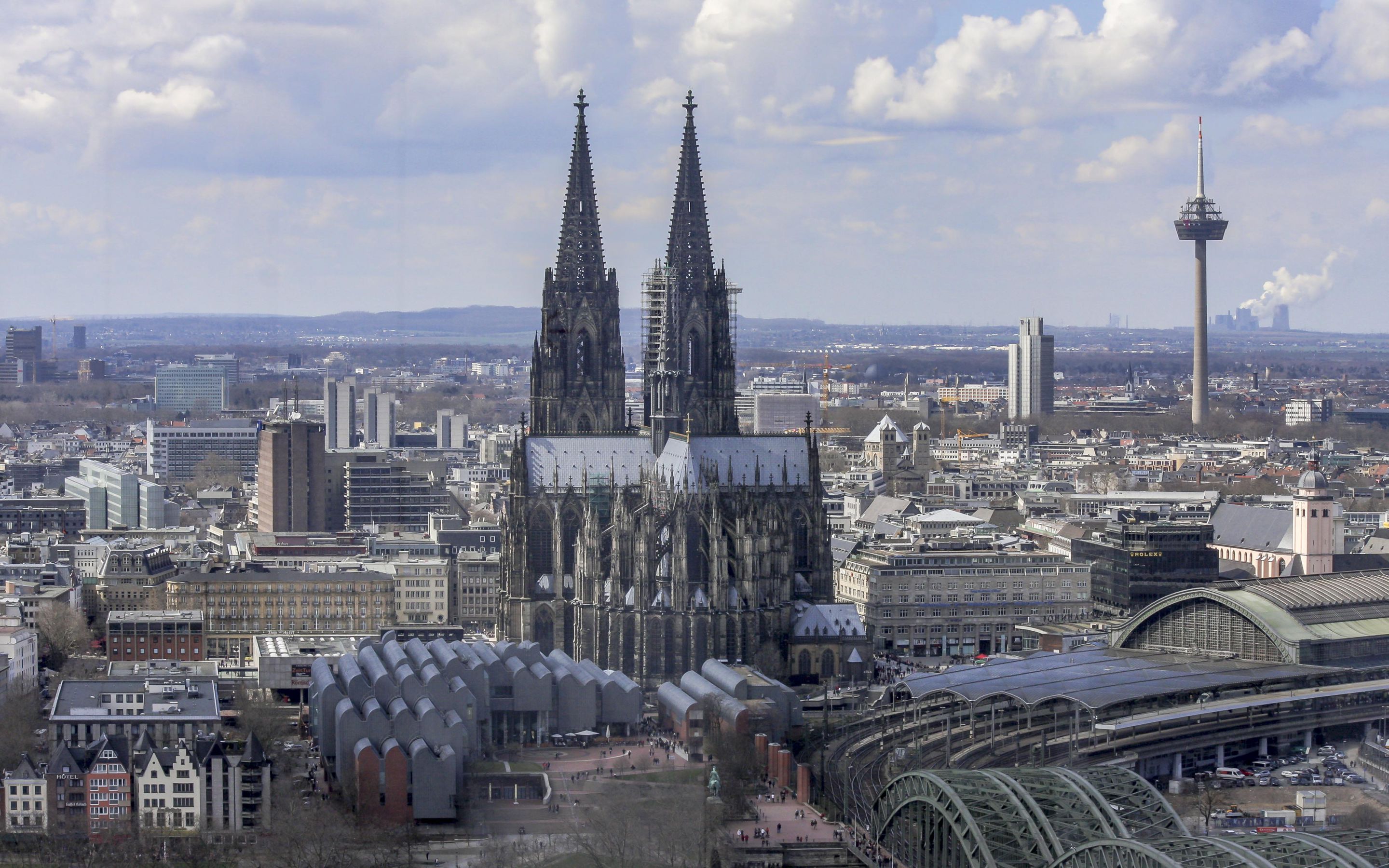 Kölner Dom und Museum Ludwig – Hintergrundbilder.de