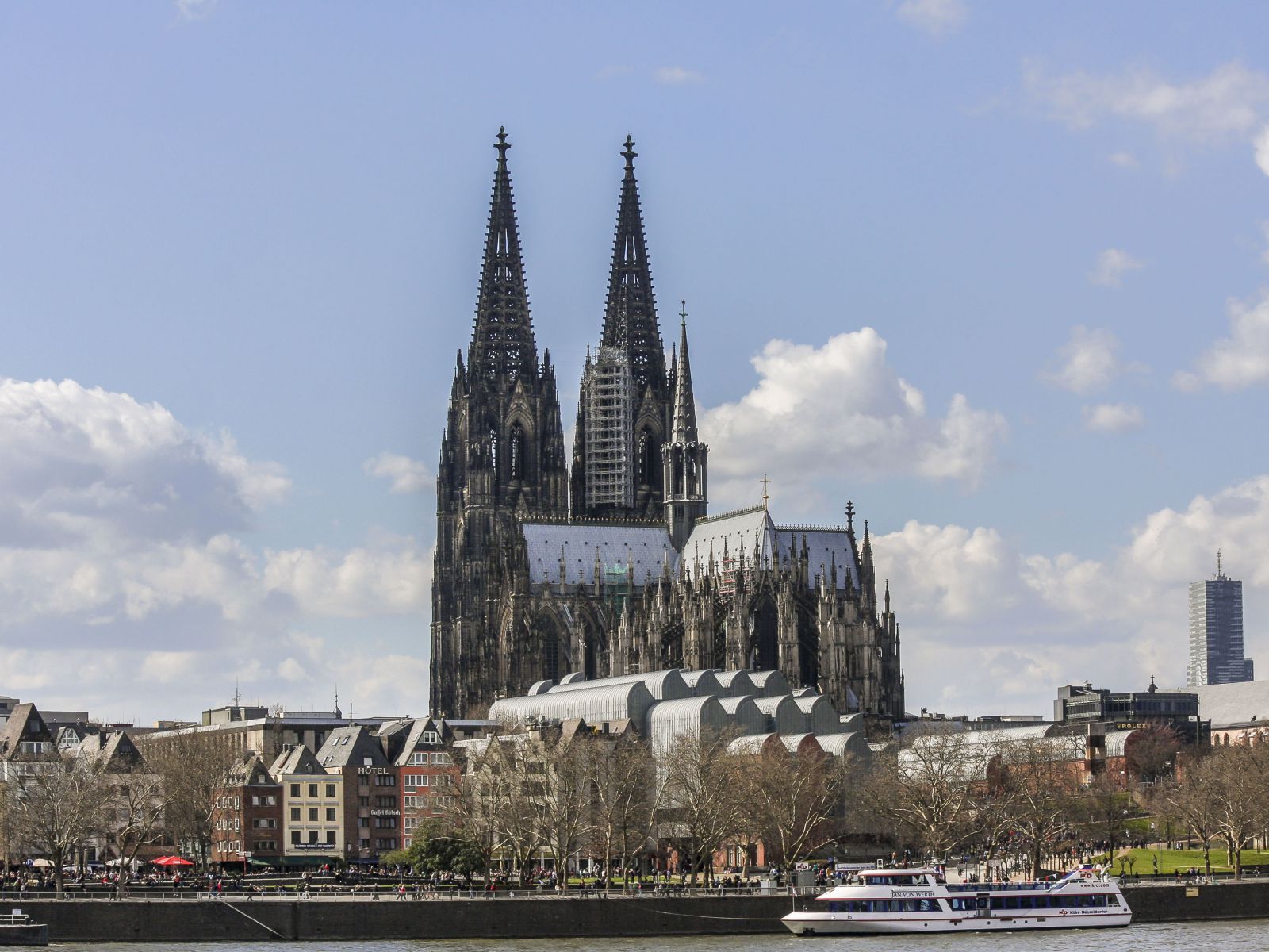 Kölner Dom vom Rhein – Hintergrundbilder.de